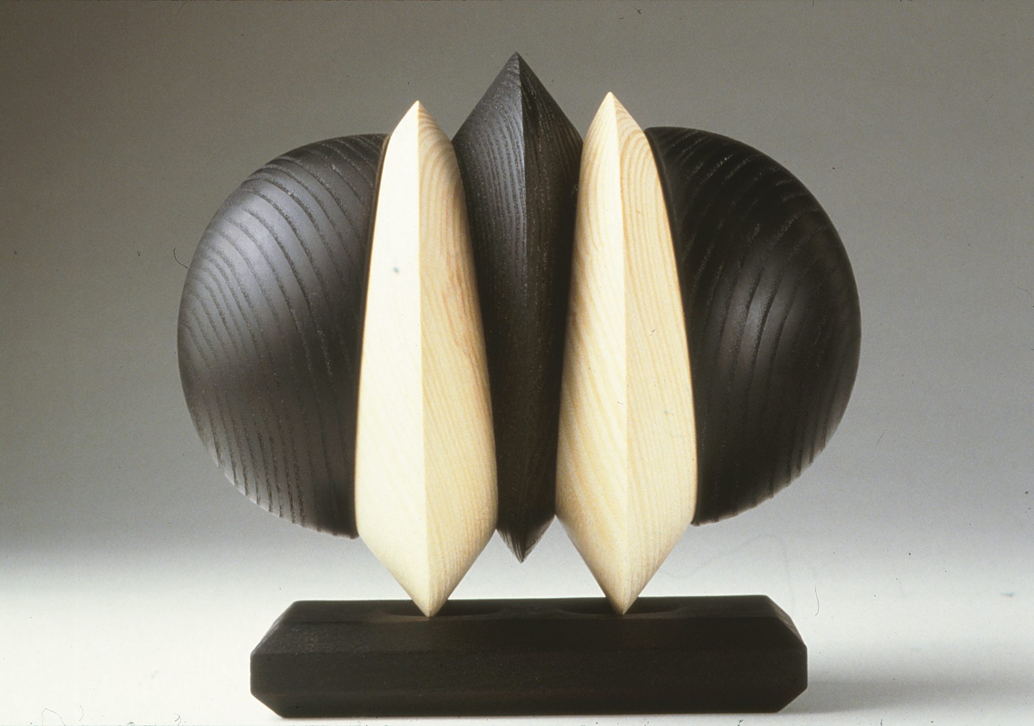 Split Sphere II - Museum for Art in Wood