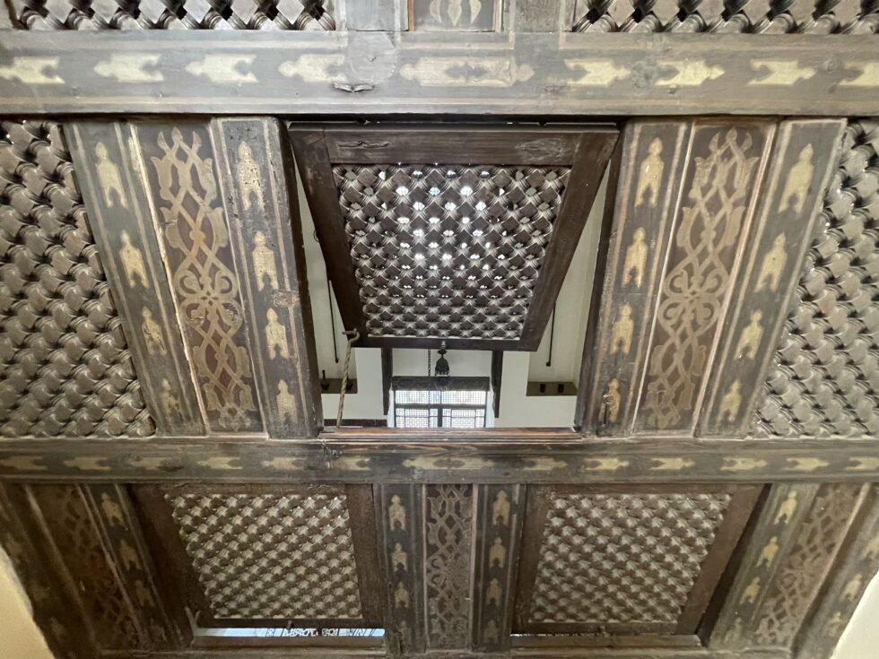 Mashrafiya or mashrabiya? المشرفية أو المشربية? - Museum for Art in Wood